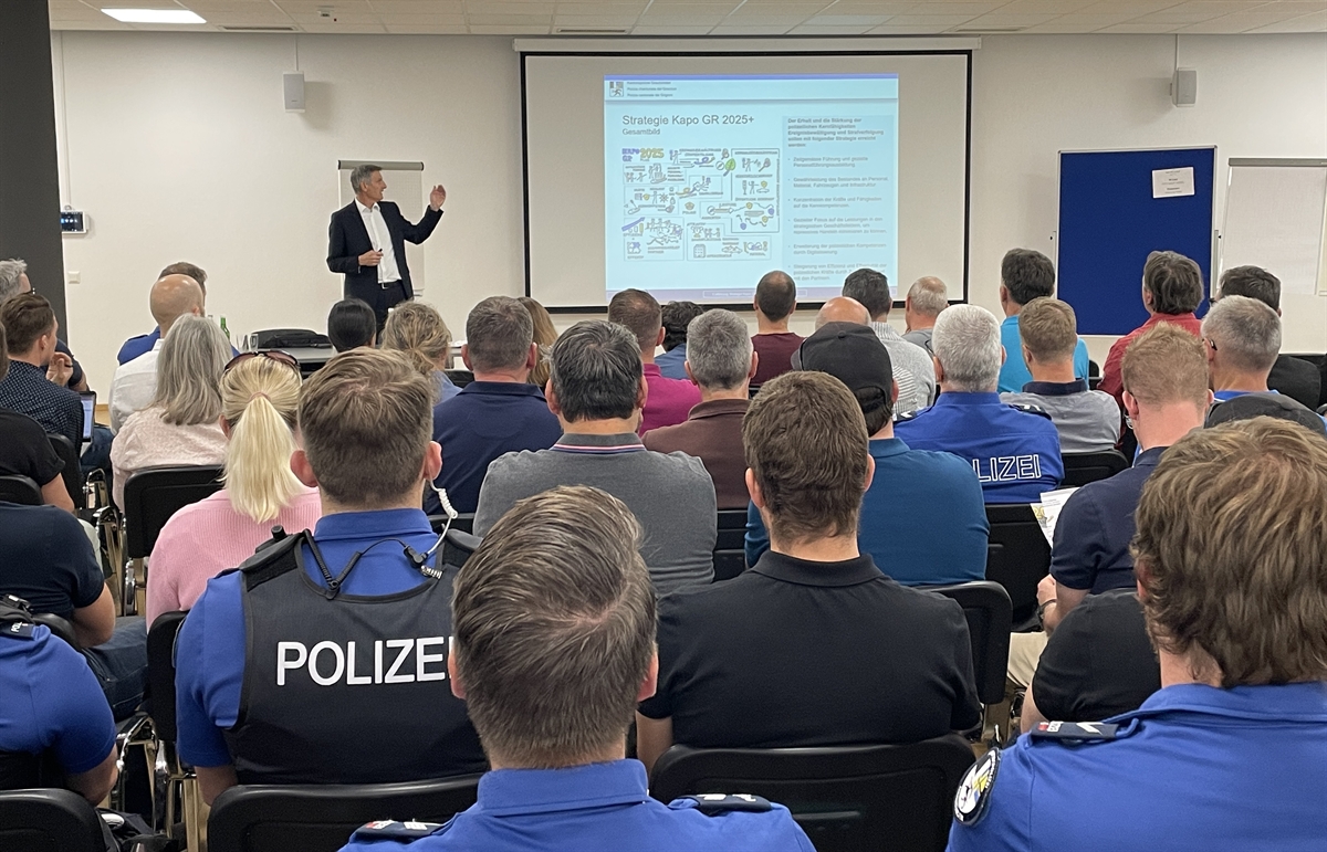 Kantonspolizei Graubünden richtet sich mit Strategie Kapo GR 2025+ auf die Zukunft aus